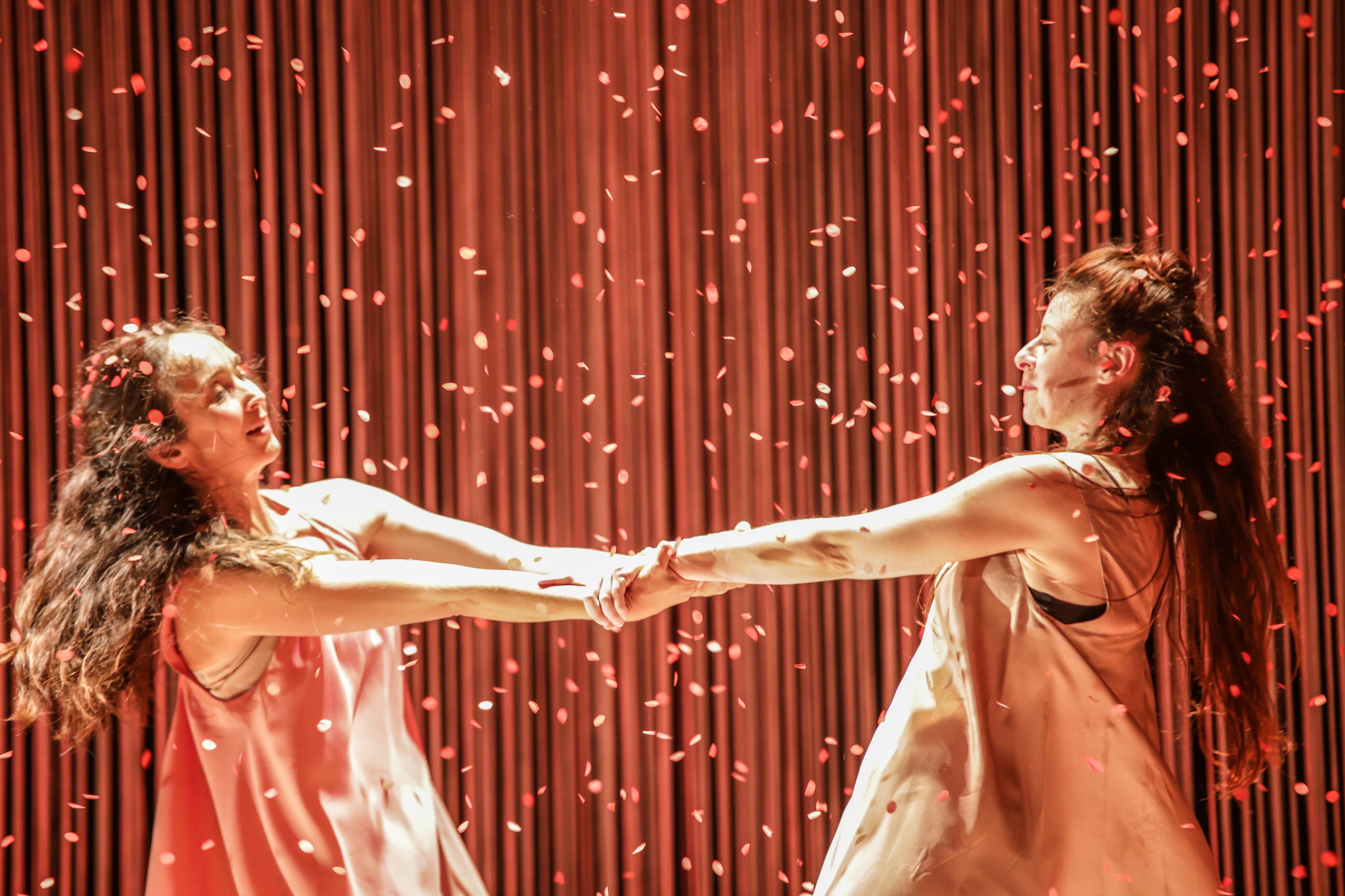 LES JOUES ROSES - Scènes & Cinés